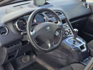 Grey Peugeot 5008 2015 in Rokiskis, with an engine capacity of 1.56 L and mileage of 209 thousand km for 5250 €, photo 21 on AUTOMOTO.COM.LV