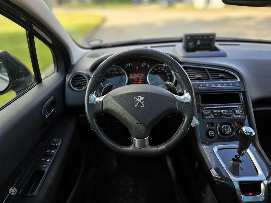 Grey Peugeot 5008 2015 in Rokiskis, with an engine capacity of 1.56 L and mileage of 209 thousand km for 5250 €, photo 25 on AUTOMOTO.COM.LV