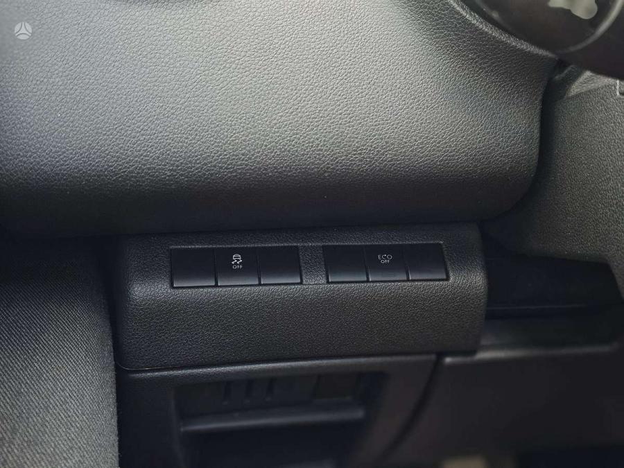 Grey Peugeot 5008 2015 in Rokiskis, with an engine capacity of 1.56 L and mileage of 209 thousand km for 5250 €, photo 30 on AUTOMOTO.COM.LV