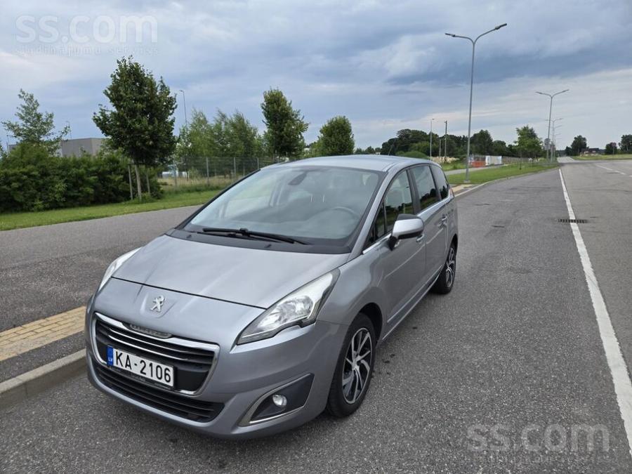 Pelēks Peugeot 5008 2015 Rīga, ar dzinēja tilpumu 2.00 L un nobraukumu 259 tūkst. km par 6500 €, foto 1 vietnē AUTOMOTO.COM.LV