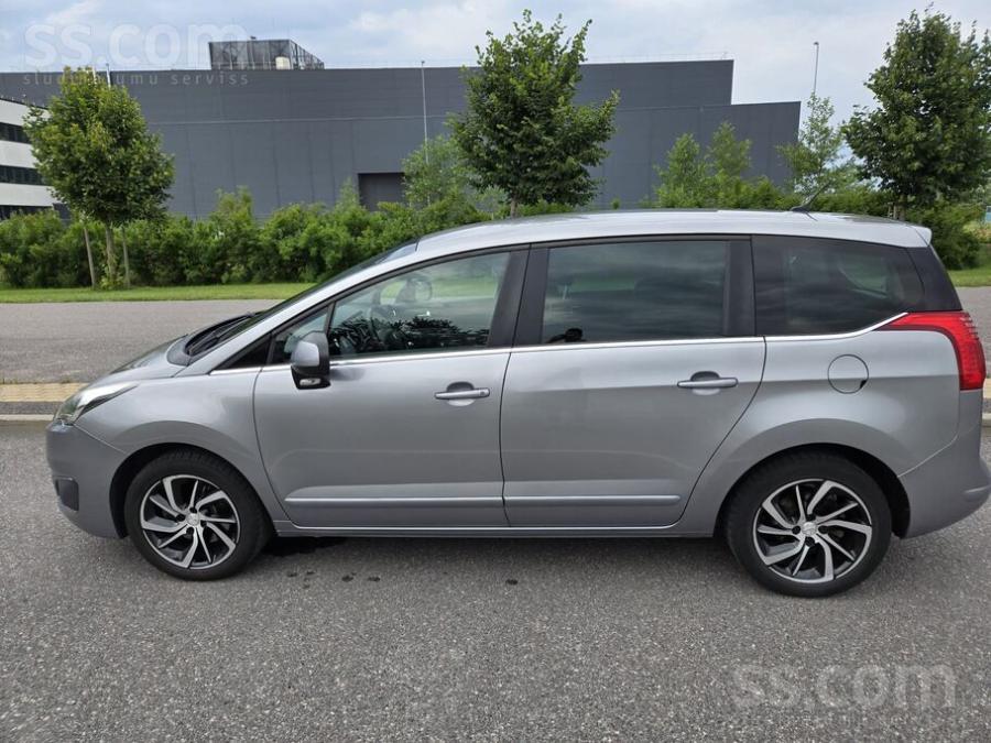 Pelēks Peugeot 5008 2015 Rīga, ar dzinēja tilpumu 2.00 L un nobraukumu 259 tūkst. km par 6500 €, foto 5 vietnē AUTOMOTO.COM.LV