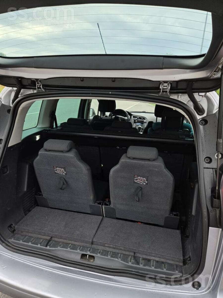 Pelēks Peugeot 5008 2015 Rīga, ar dzinēja tilpumu 2.00 L un nobraukumu 259 tūkst. km par 6500 €, foto 11 vietnē AUTOMOTO.COM.LV