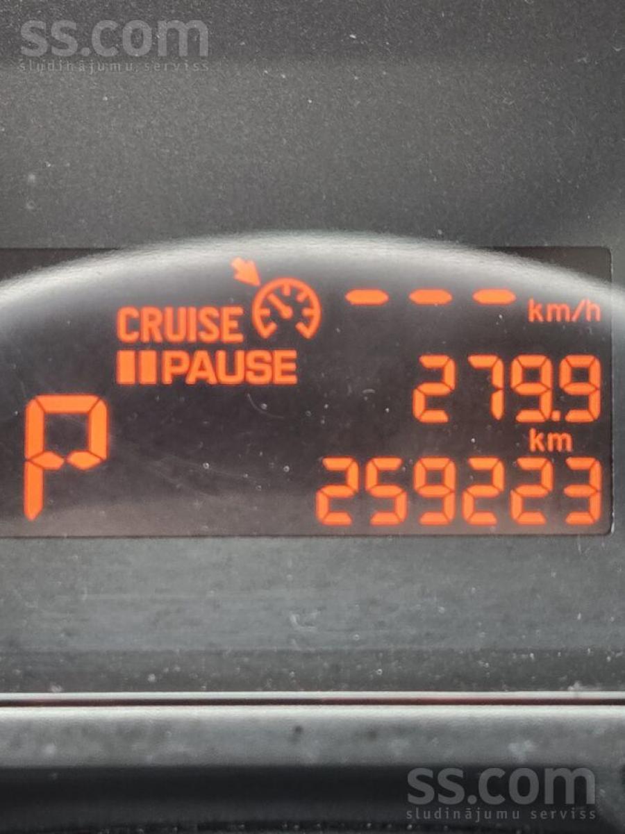Pelēks Peugeot 5008 2015 Rīga, ar dzinēja tilpumu 2.00 L un nobraukumu 259 tūkst. km par 6500 €, foto 13 vietnē AUTOMOTO.COM.LV