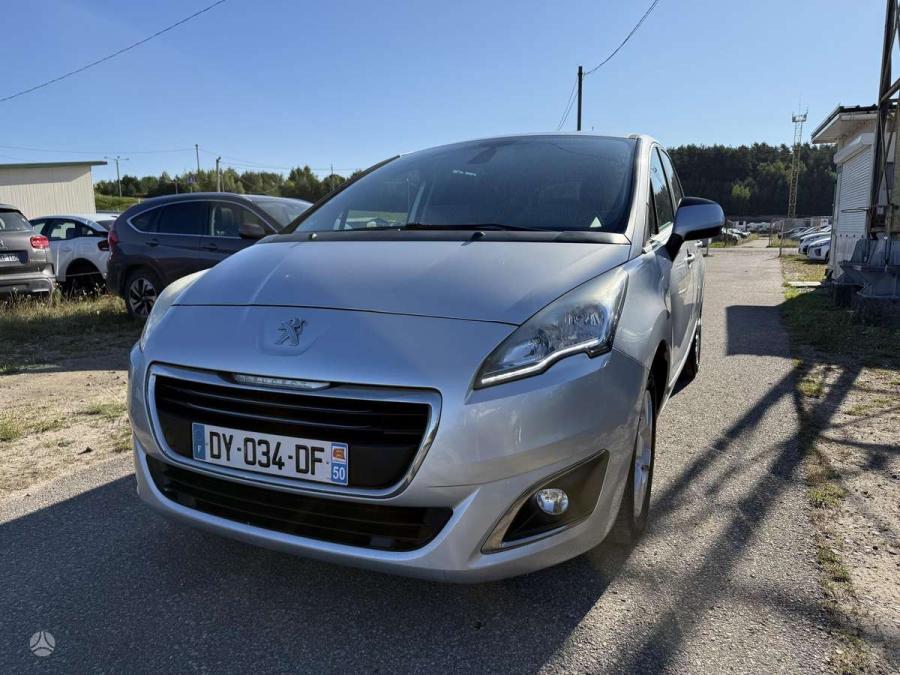 Pelēks Peugeot 5008 2015 Viļņa, ar dzinēja tilpumu 1.56 L un nobraukumu 240 tūkst. km par 5600 €, foto 3 vietnē AUTOMOTO.COM.LV
