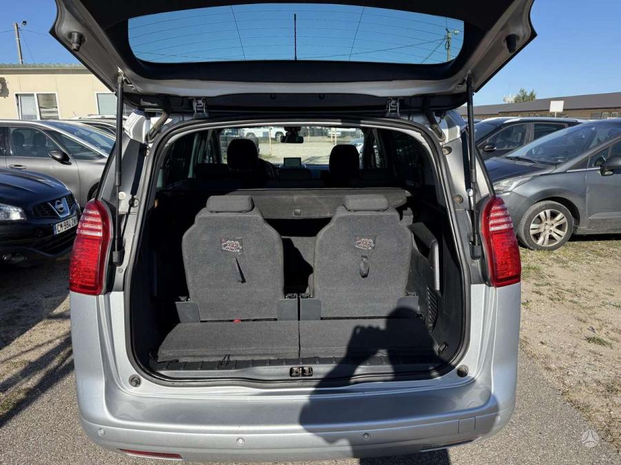 Pelēks Peugeot 5008 2015 Viļņa, ar dzinēja tilpumu 1.56 L un nobraukumu 240 tūkst. km par 5600 €, foto 5 vietnē AUTOMOTO.COM.LV
