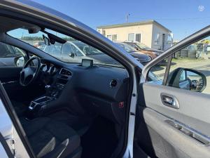 Pelēks Peugeot 5008 2015 Viļņa, ar dzinēja tilpumu 1.56 L un nobraukumu 240 tūkst. km par 5600 €, foto 12 vietnē AUTOMOTO.COM.LV