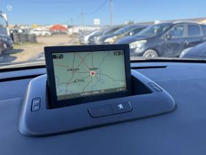 Pelēks Peugeot 5008 2015 Viļņa, ar dzinēja tilpumu 1.56 L un nobraukumu 240 tūkst. km par 5600 €, foto 18 vietnē AUTOMOTO.COM.LV