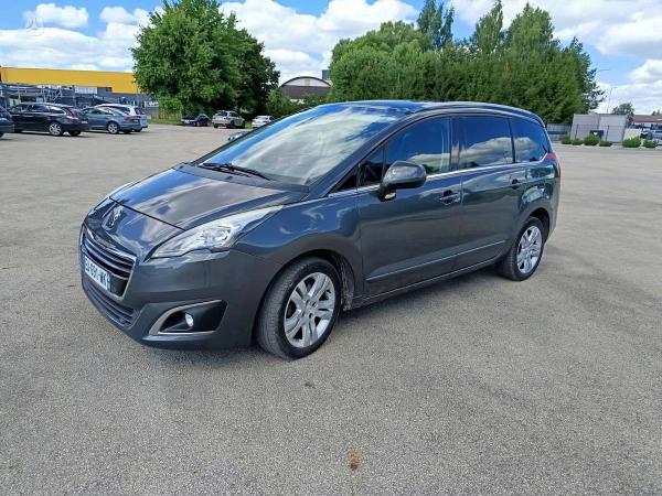 Pelēks Peugeot 5008 2015 Tauragė, ar dzinēja tilpumu 2.00 L un nobraukumu 265 tūkst. km par 3800 €, foto 1 vietnē AUTOMOTO.COM.LV