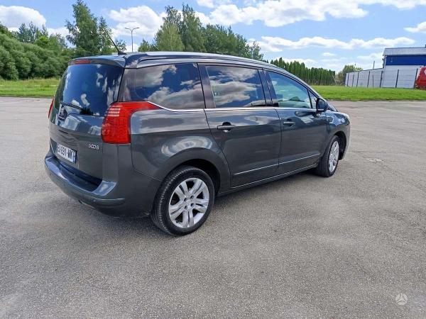 Pelēks Peugeot 5008 2015 Tauragė, ar dzinēja tilpumu 2.00 L un nobraukumu 265 tūkst. km par 3800 €, foto 3 vietnē AUTOMOTO.COM.LV