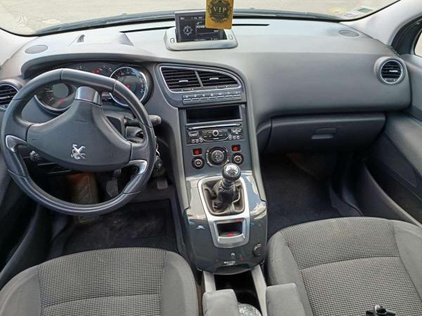 Pelēks Peugeot 5008 2015 Tauragė, ar dzinēja tilpumu 2.00 L un nobraukumu 265 tūkst. km par 3800 €, foto 7 vietnē AUTOMOTO.COM.LV