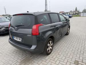 Pelēks Peugeot 5008 2015 Tauragė, ar dzinēja tilpumu 1.56 L un nobraukumu 320 tūkst. km par 3500 €, foto 4 vietnē AUTOMOTO.COM.LV