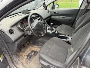 Pelēks Peugeot 5008 2015 Tauragė, ar dzinēja tilpumu 1.56 L un nobraukumu 320 tūkst. km par 3500 €, foto 6 vietnē AUTOMOTO.COM.LV