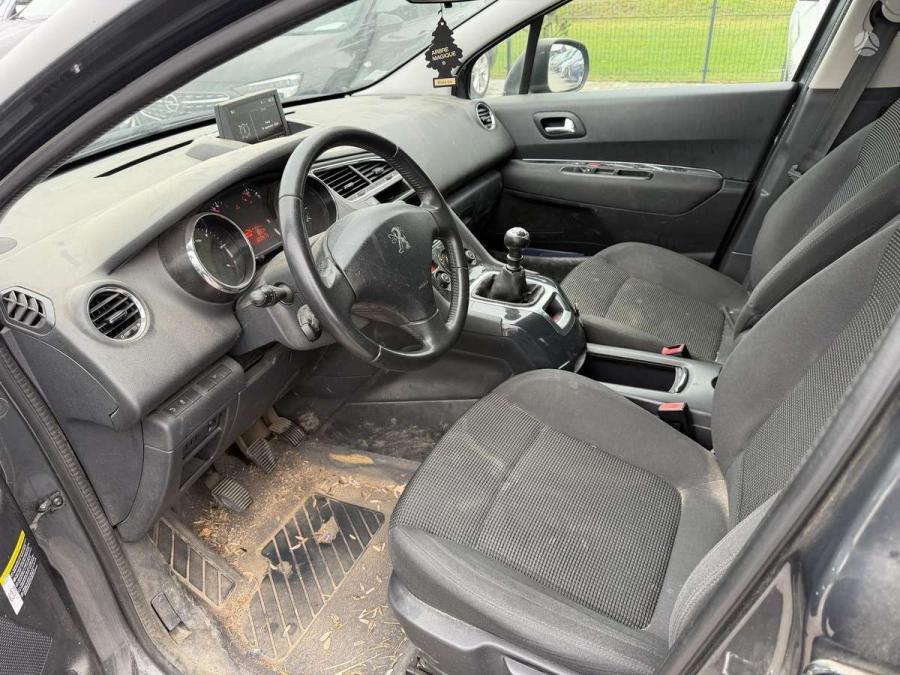 Pelēks Peugeot 5008 2015 Tauragė, ar dzinēja tilpumu 1.56 L un nobraukumu 320 tūkst. km par 3500 €, foto 6 vietnē AUTOMOTO.COM.LV