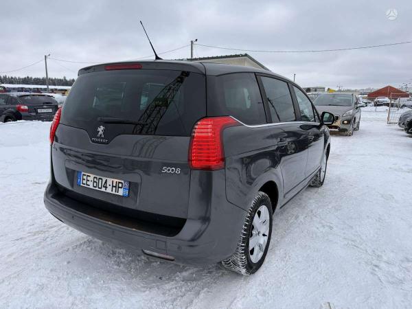 Pelēks Peugeot 5008 2016 Viļņa, ar dzinēja tilpumu 1.56 L un nobraukumu 210 tūkst. km par 6300 €, foto 5 vietnē AUTOMOTO.COM.LV