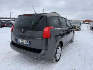 Pelēks Peugeot 5008 2016 Viļņa, ar dzinēja tilpumu 1.56 L un nobraukumu 210 tūkst. km par 6300 €, foto 5 vietnē AUTOMOTO.COM.LV