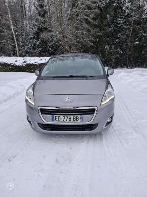 Grey Peugeot 5008 2016 in Pasvalys, with an engine capacity of 1.20 L and mileage of 107 thousand km for 5900 €, photo  on AUTOMOTO.COM.LV