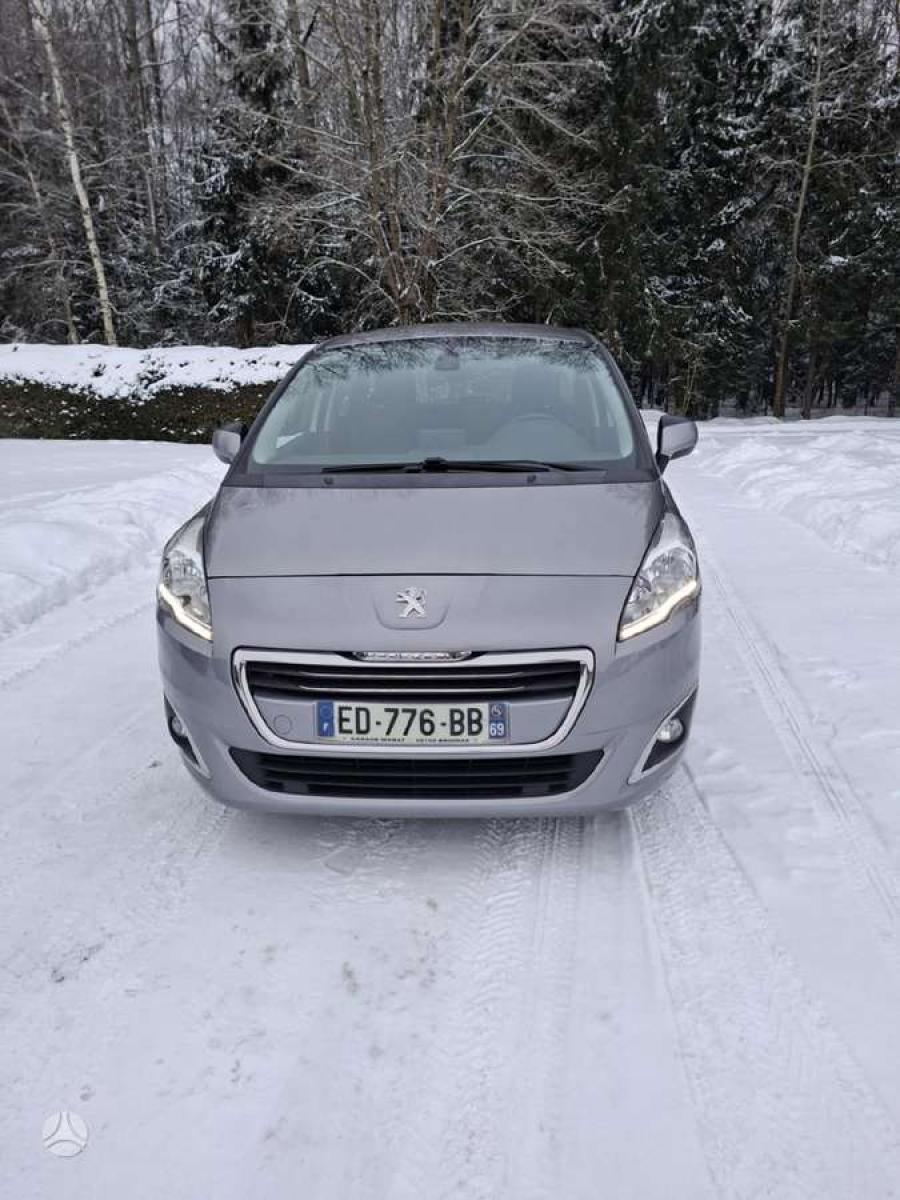 Pelēks Peugeot 5008 2016 Pasvalys, ar dzinēja tilpumu 1.20 L un nobraukumu 107 tūkst. km par 5900 €, foto 1 vietnē AUTOMOTO.COM.LV