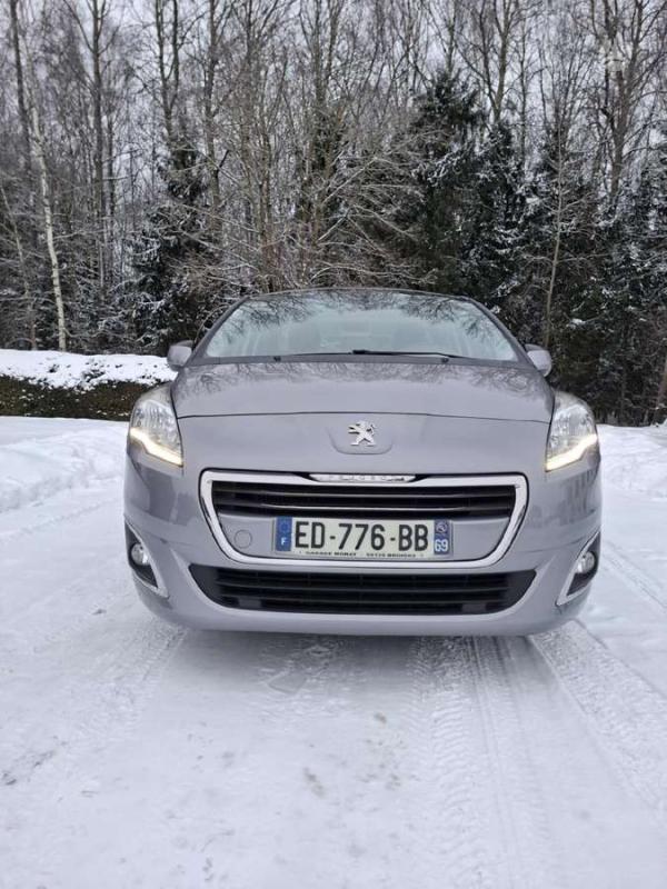 Pelēks Peugeot 5008 2016 Pasvalys, ar dzinēja tilpumu 1.20 L un nobraukumu 107 tūkst. km par 5900 €, foto 2 vietnē AUTOMOTO.COM.LV
