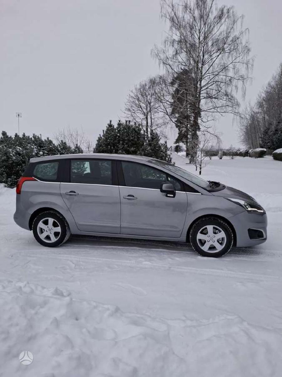 Pelēks Peugeot 5008 2016 Pasvalys, ar dzinēja tilpumu 1.20 L un nobraukumu 107 tūkst. km par 5900 €, foto 5 vietnē AUTOMOTO.COM.LV