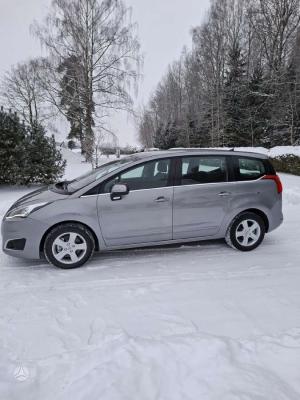 Pelēks Peugeot 5008 2016 Pasvalys, ar dzinēja tilpumu 1.20 L un nobraukumu 107 tūkst. km par 5900 €, foto 7 vietnē AUTOMOTO.COM.LV
