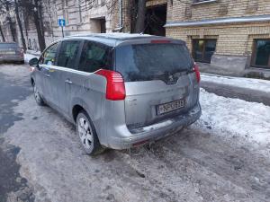 Pelēks Peugeot 5008 2016 Viļņa, ar dzinēja tilpumu 1.56 L un nobraukumu 289 tūkst. km par 4600 €, foto 5 vietnē AUTOMOTO.COM.LV