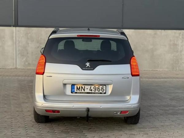 Grey Peugeot 5008 2016 in Riga, with an engine capacity of 2.00 L and mileage of 289 thousand km for 5500 €, photo 5 on AUTOMOTO.COM.LV