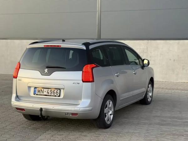 Grey Peugeot 5008 2016 in Riga, with an engine capacity of 2.00 L and mileage of 289 thousand km for 5500 €, photo 6 on AUTOMOTO.COM.LV