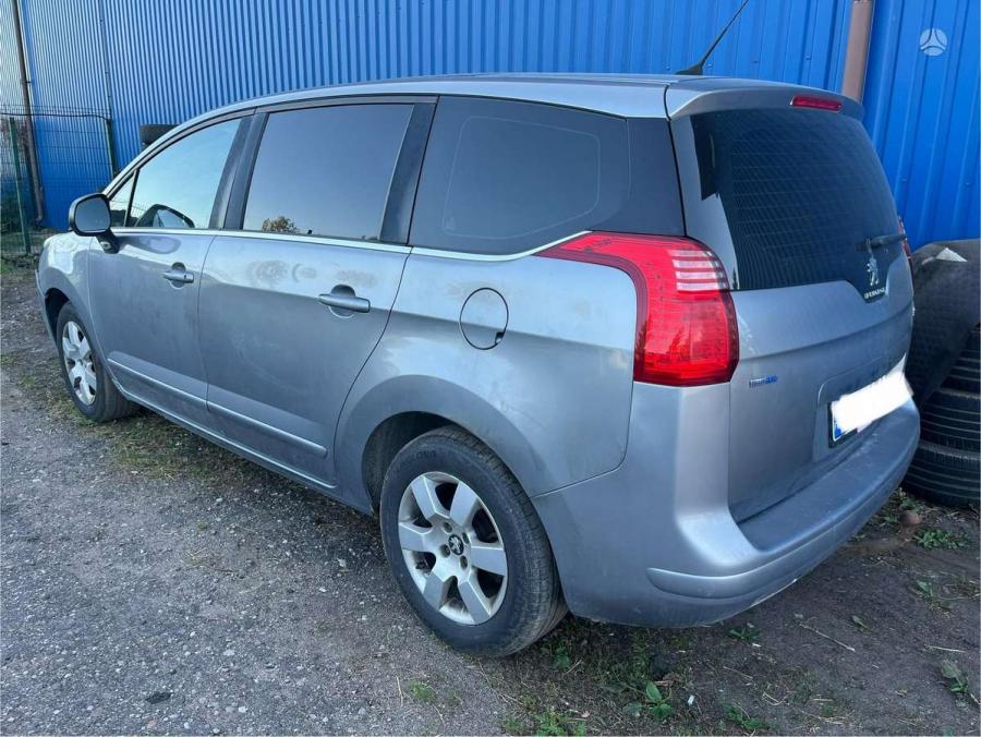 Серый Пежо 5008 2016 в Таураге, объемом двигателя 1.56 л и пробегом 260 тыс. км за 1550 €, фото 1 на AUTOMOTO.COM.LV