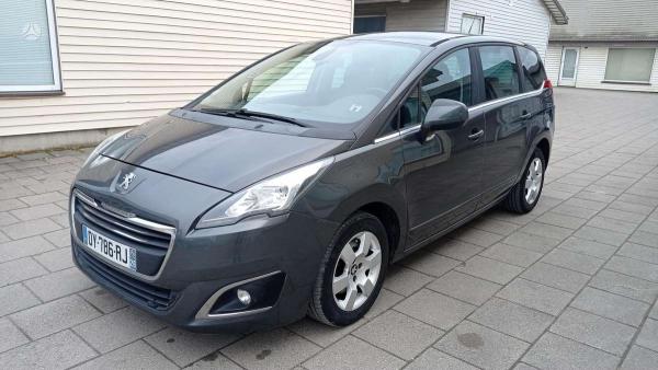 Grey Peugeot 5008 2016 in Vilnius, with an engine capacity of 1.56 L and mileage of 214 thousand km for 5500 €, photo 1 on AUTOMOTO.COM.LV