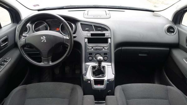 Grey Peugeot 5008 2016 in Vilnius, with an engine capacity of 1.56 L and mileage of 214 thousand km for 5500 €, photo 8 on AUTOMOTO.COM.LV