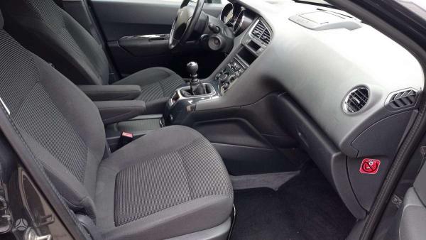Grey Peugeot 5008 2016 in Vilnius, with an engine capacity of 1.56 L and mileage of 214 thousand km for 5500 €, photo 9 on AUTOMOTO.COM.LV