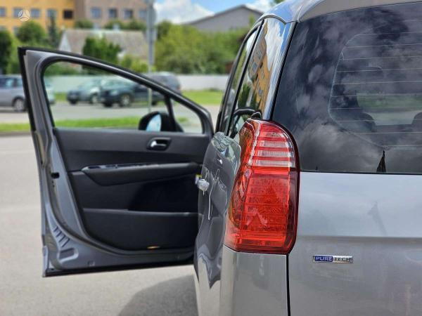 Grey Peugeot 5008 2016 in Siauliai, with an engine capacity of 1.20 L and mileage of 200 thousand km for 5450 €, photo 10 on AUTOMOTO.COM.LV