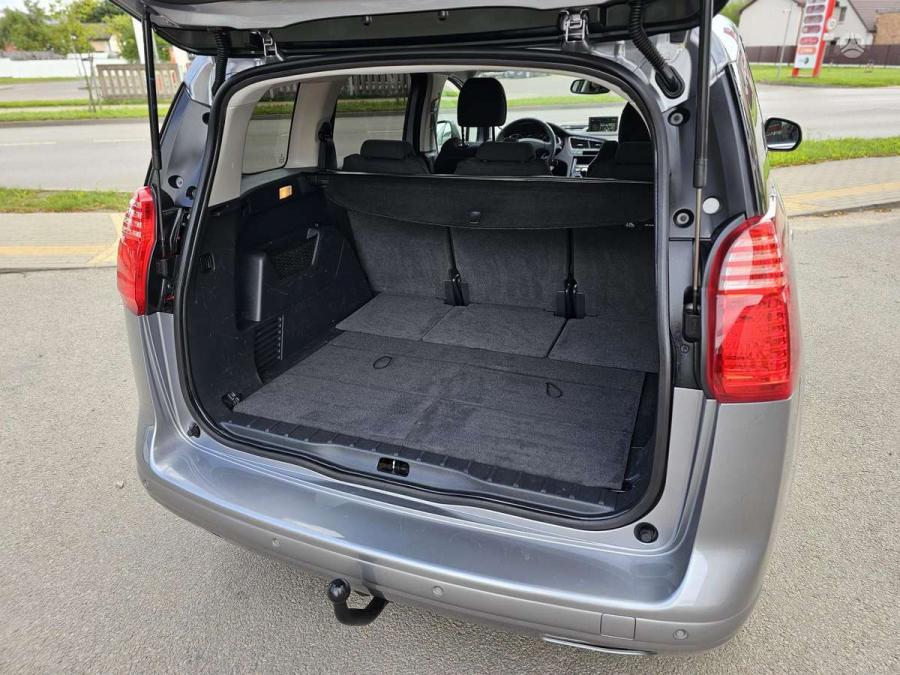 Pelēks Peugeot 5008 2016 Šauļi, ar dzinēja tilpumu 1.20 L un nobraukumu 200 tūkst. km par 5450 €, foto 21 vietnē AUTOMOTO.COM.LV