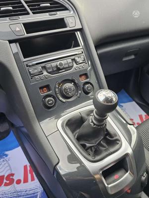 Pelēks Peugeot 5008 2016 Šauļi, ar dzinēja tilpumu 1.20 L un nobraukumu 200 tūkst. km par 5450 €, foto 22 vietnē AUTOMOTO.COM.LV