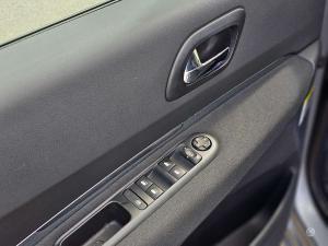 Pelēks Peugeot 5008 2016 Šauļi, ar dzinēja tilpumu 1.20 L un nobraukumu 200 tūkst. km par 5450 €, foto 26 vietnē AUTOMOTO.COM.LV