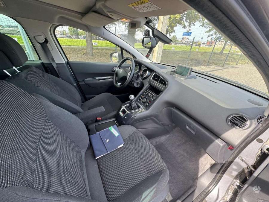 Grey Peugeot 5008 2016 in Taurage, with an engine capacity of 2.00 L and mileage of 243 thousand km for 4400 €, photo 8 on AUTOMOTO.COM.LV