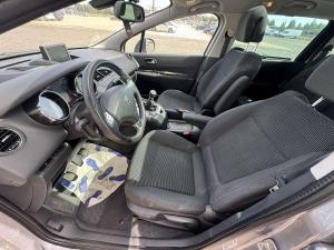 Grey Peugeot 5008 2016 in Taurage, with an engine capacity of 2.00 L and mileage of 243 thousand km for 4400 €, photo 13 on AUTOMOTO.COM.LV