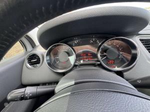 Grey Peugeot 5008 2016 in Taurage, with an engine capacity of 2.00 L and mileage of 243 thousand km for 4400 €, photo 15 on AUTOMOTO.COM.LV