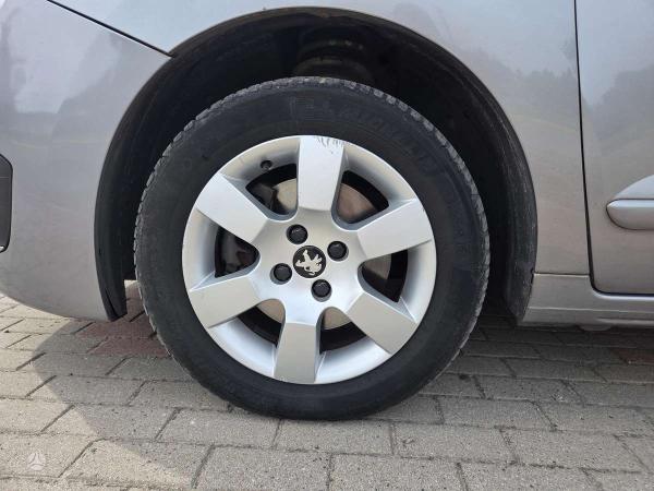 Pelēks Peugeot 5008 2016 Viļņa, ar dzinēja tilpumu 1.56 L un nobraukumu 290 tūkst. km par 5700 €, foto 7 vietnē AUTOMOTO.COM.LV