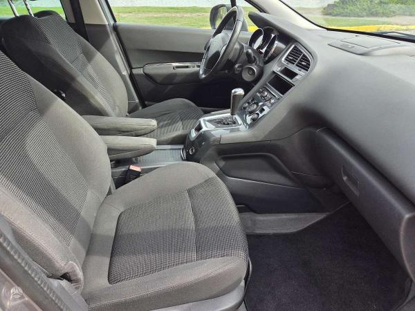 Pelēks Peugeot 5008 2016 Viļņa, ar dzinēja tilpumu 1.56 L un nobraukumu 290 tūkst. km par 5700 €, foto 11 vietnē AUTOMOTO.COM.LV