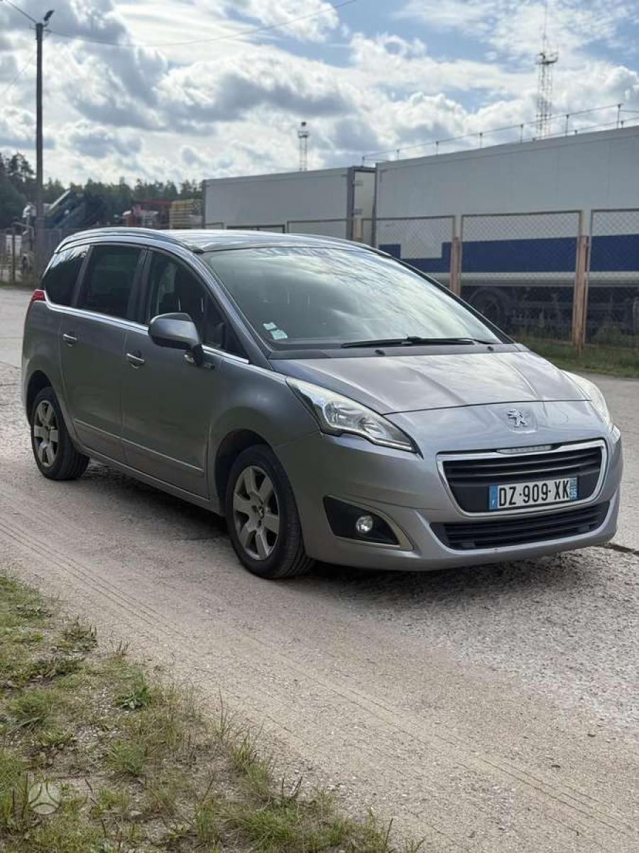 Pelēks Peugeot 5008 2016 Viļņa, ar dzinēja tilpumu 1.56 L un nobraukumu 215 tūkst. km par 5300 €, foto 4 vietnē AUTOMOTO.COM.LV