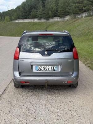 Pelēks Peugeot 5008 2016 Viļņa, ar dzinēja tilpumu 1.56 L un nobraukumu 215 tūkst. km par 5300 €, foto 6 vietnē AUTOMOTO.COM.LV