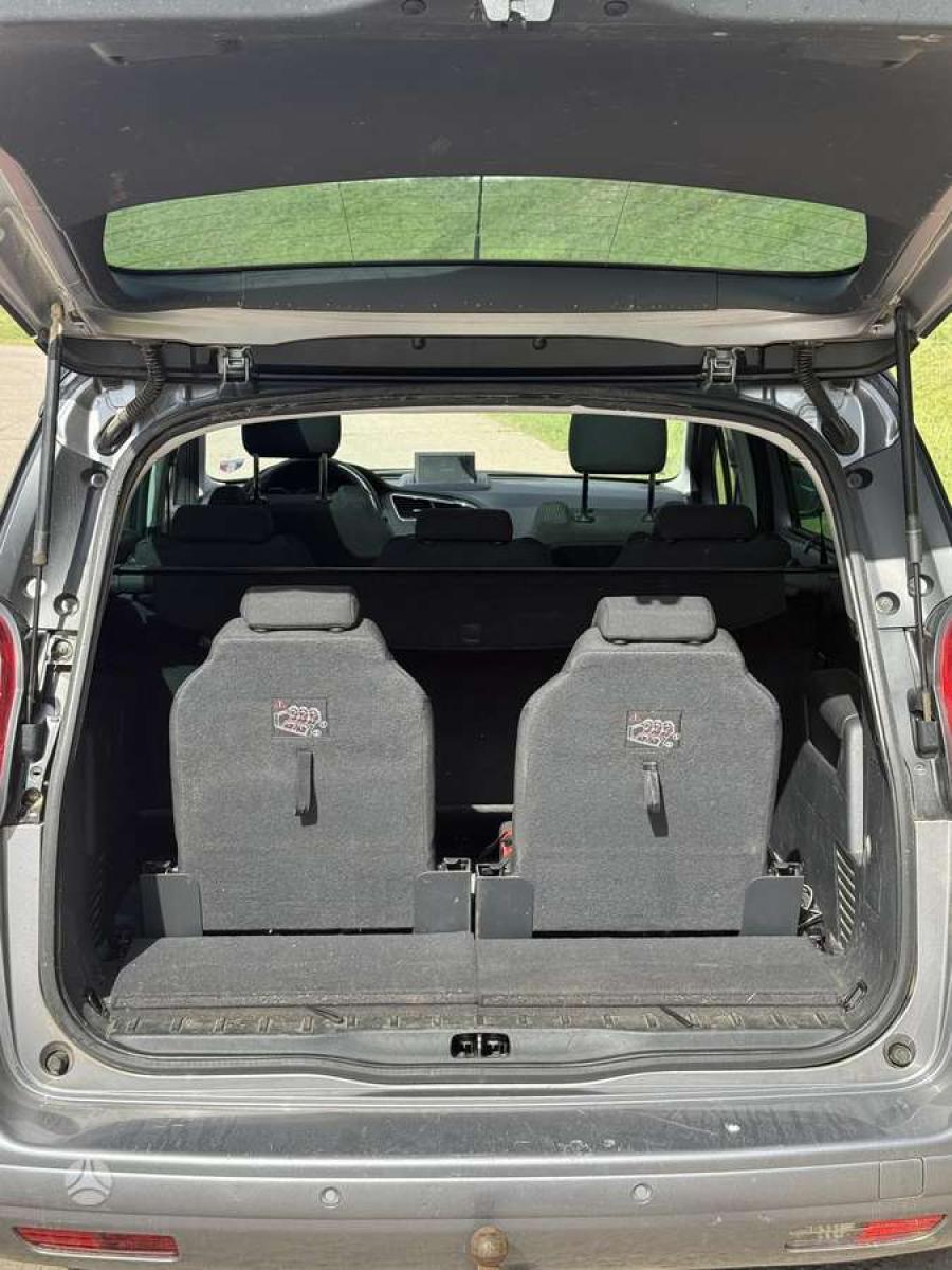 Pelēks Peugeot 5008 2016 Viļņa, ar dzinēja tilpumu 1.56 L un nobraukumu 215 tūkst. km par 5300 €, foto 10 vietnē AUTOMOTO.COM.LV