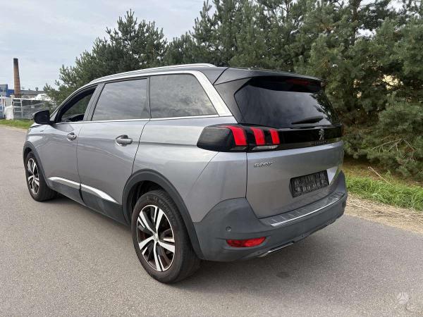 Пежо 5008 2017 в Таураге на AUTOMOTO.COM.LV Серый Пежо 5008 2017 в Таураге, объемом двигателя 1.20 л и пробегом 98 тыс. км за 8700 €, фото 4 на AUTOMOTO.COM.LV