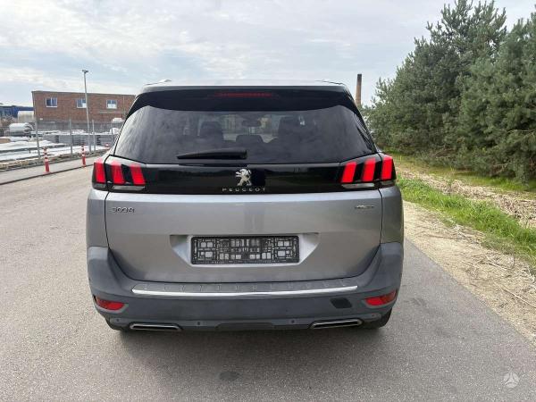 Пежо 5008 2017 в Таураге на AUTOMOTO.COM.LV Серый Пежо 5008 2017 в Таураге, объемом двигателя 1.20 л и пробегом 98 тыс. км за 8700 €, фото 5 на AUTOMOTO.COM.LV