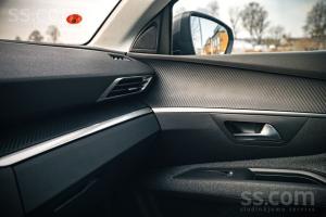 Grey Peugeot 5008 2018 in Riga, with an engine capacity of 1.50 L and mileage of 122 thousand km for 14990 €, photo 14 on AUTOMOTO.COM.LV