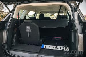 Grey Peugeot 5008 2018 in Riga, with an engine capacity of 1.50 L and mileage of 122 thousand km for 14990 €, photo 21 on AUTOMOTO.COM.LV