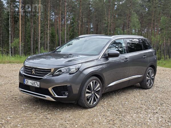 Grey Peugeot 5008 2018 in Gulbene, with an engine capacity of 1.20 L and mileage of 230 thousand km for 9550 €, photo 1 on AUTOMOTO.COM.LV