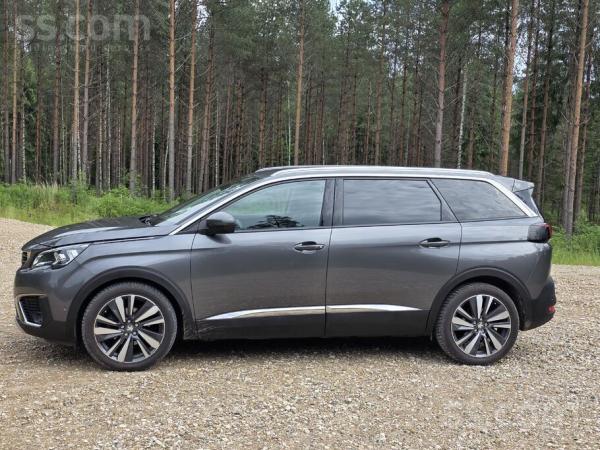 Grey Peugeot 5008 2018 in Gulbene, with an engine capacity of 1.20 L and mileage of 230 thousand km for 9550 €, photo 2 on AUTOMOTO.COM.LV