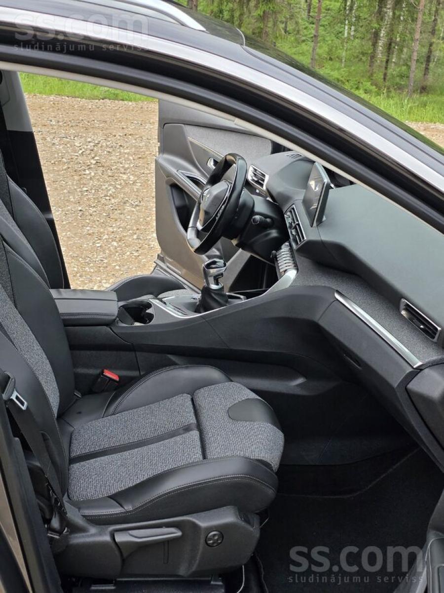 Pelēks Peugeot 5008 2018 Gulbene, ar dzinēja tilpumu 1.20 L un nobraukumu 230 tūkst. km par 9550 €, foto 13 vietnē AUTOMOTO.COM.LV